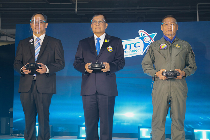 (สทป.) จัดพิธีเปิดตัวศูนย์ฝึกอบรมนักบินระบบอากาศยานไร้คนขับ DTI-UTC ...