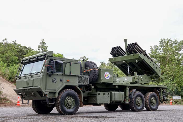 สทป. ทดสอบสมรรถนะการขับเคลื่อนของต้นแบบรถฐานยิงจรวดหลายลำกล้องอเนก ...